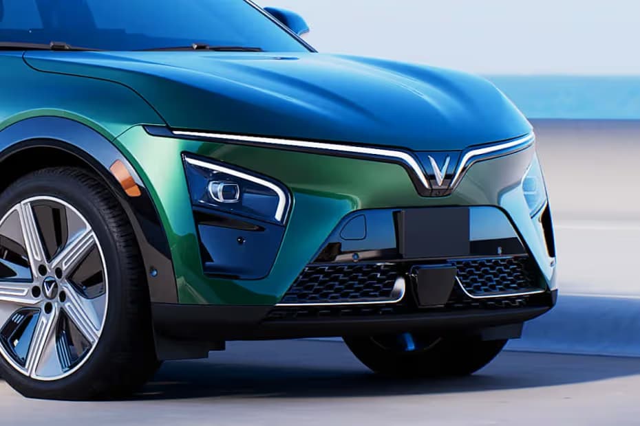 VinFast VF7 EV: Price, Specs, Features & Futuristic Design!