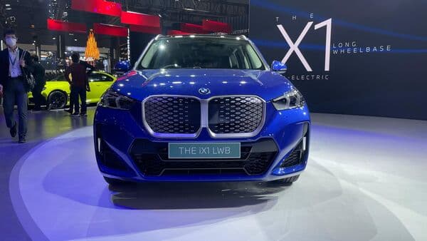 BMW iX1 LWB Electric car: Price, Range, Features & Tech.